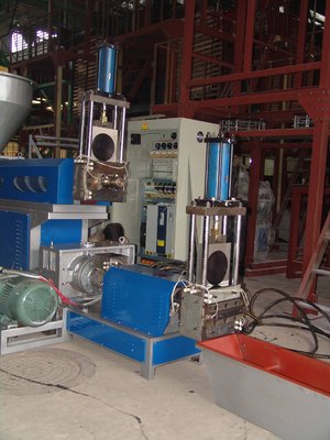 Waste PP PE Plastic Recycling Equipment With CE Certificate 135kg/h