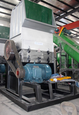 Adjustable Rotor PET Bottle Crushing Machine with 500KG/H Capacity 45# Steel Shaft