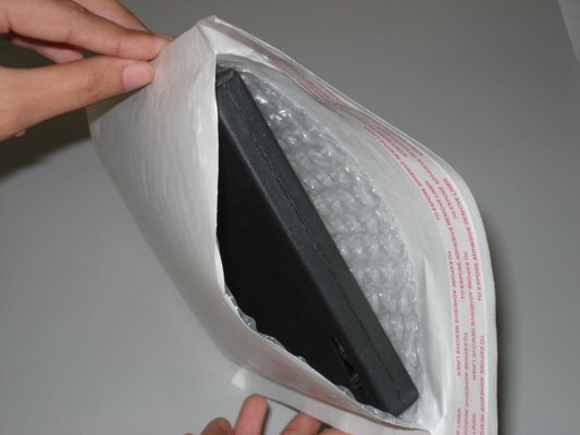 White Kraft bubble mailers padded envelopes