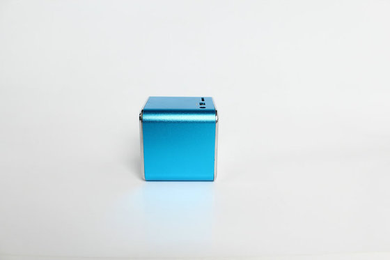 Aluminum Rechargeable Portable Speakers With SD Card With TF Cards For Mobile Phone / Cellphone
