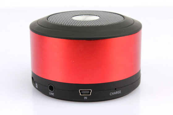 Aluminum Hands Free Bluetooth Speakers Dc5v With Tf Card And Fm Radio