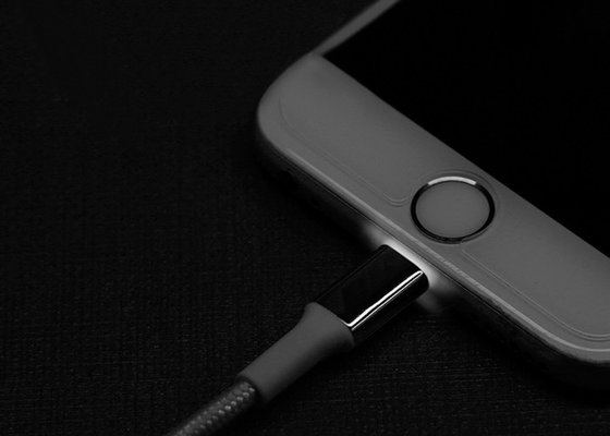 Zinc Alloy Lightning To USB Cable Fast Sync Date Charging Cable With LED Light