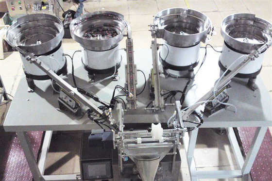 Xinyue Hardware Packaging Machine / Screw Counting Packing Machine With Counting Plate