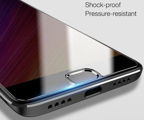 Scratch Resistant Anti Smudge Screen Protector , Glass Screen Cover Delicate Touch
