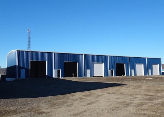 Prefabricated Light Metal Frame Storage Building With Roller Shutter Door