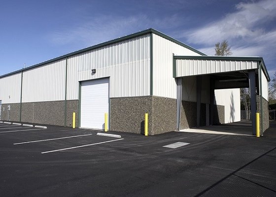 Pre Assembled Steel Portal Frame Construction Metal Farm Buildings Eco Friendly