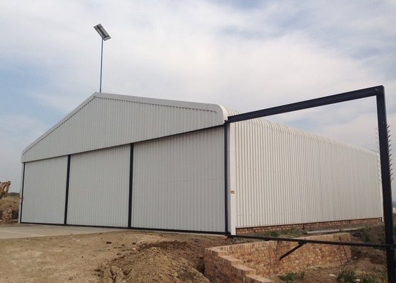Prefabricated Light Steel Structure Hangar Up To 200km/H Wind Resistance