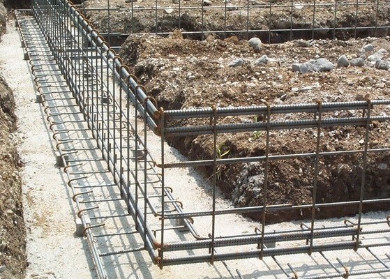 Commercial Light Section Steel Structure Villa Pre Engineered Bolts Connection