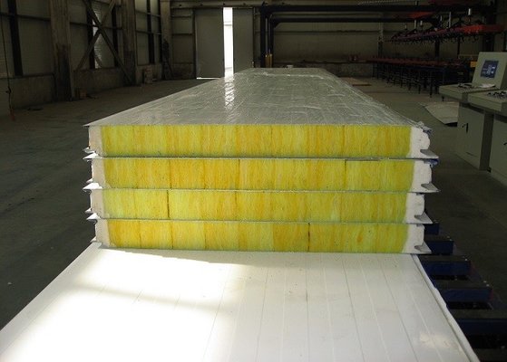 Eco Friendly Prefabricated Building Components Fiberglass Sandwich Panel 950mm -1000mm
