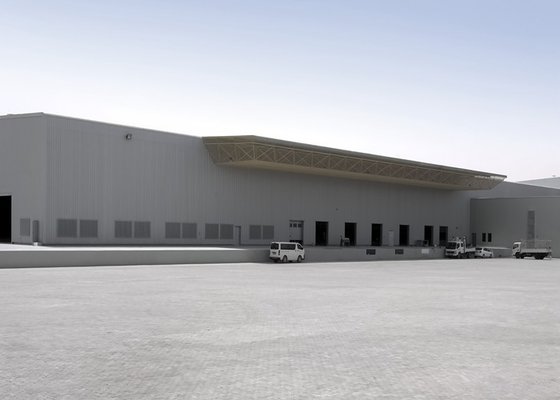 Large Span Space Steel Structure Warehouse With Crane Beam Modern Design