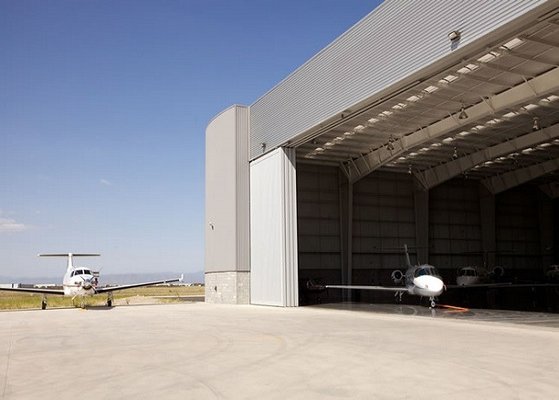 9 Points Prefab Steel Buildings / Aircraft Hangar Buildings With Parapet Wall