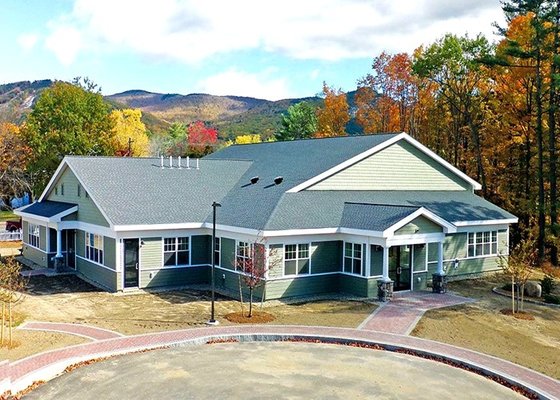 H Section Gable Frame Lightweight Metal Frame Structure With Insulated Panels
