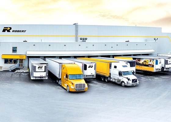 Clear Span Logistics Distribution Steel Warehosue With Translucent Wall Panels