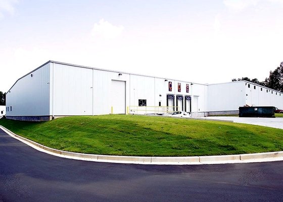 Gable Frame Pre Engineered Steel Structure Warehouse With Insulated Wall Panel