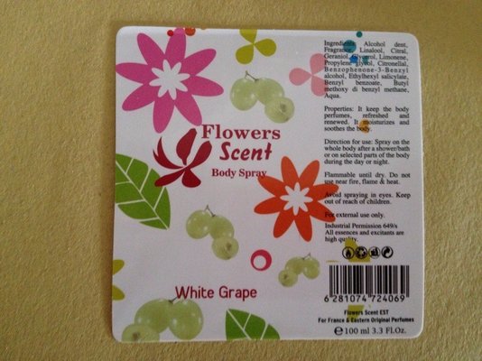 花の露のにおいのための総合的なペーパーが付いている光沢のある薄板にされた化粧品のびんのラベル