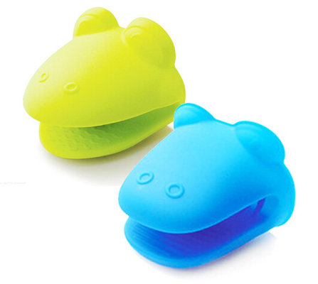animal shaped silicone oven mitt