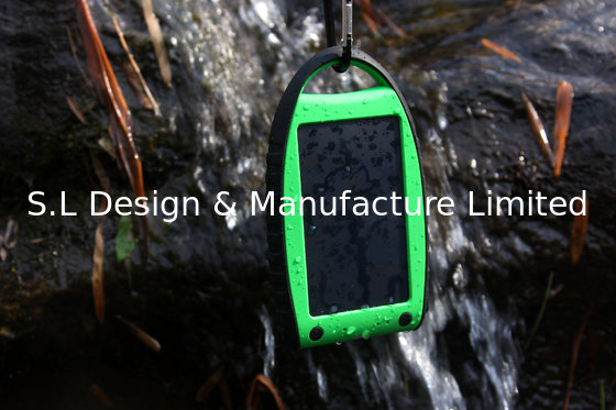 high effiency solar charger waterproof dustproof shockproof skidproof Build-in full 7000mAh li-polymer Emergency LED fla supplier