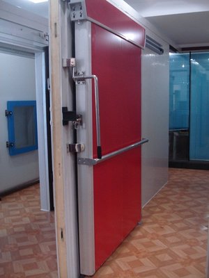 100mm door leaf with 0.5mm colored steel / Insulated PU Panel Sliding Door for Cold Room