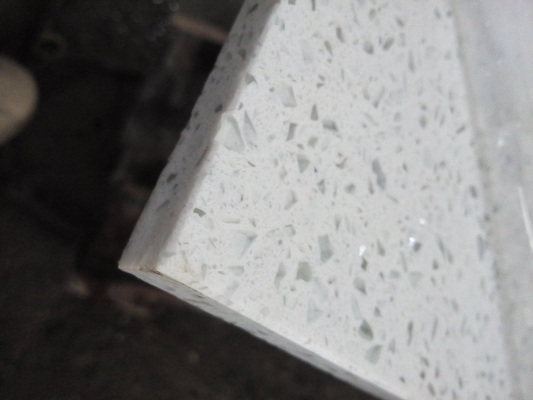 12mmWhite Quartz Stone Floor and Wall Tiles / Polished Artificial Quartz Flooring Tile