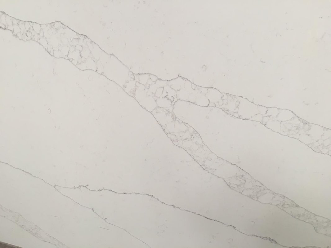 High Polished Calacatta Pattern Artificial Quartz Stone Surface For Bathroom Vanity Tops / Benchtops
