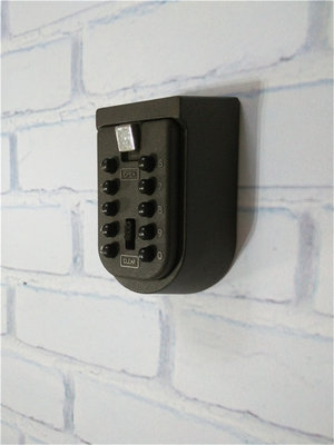 OEM Wall Mounted Push Button Key Lock Box Weather Resistant Security Box For Keys