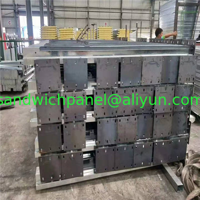 white color windproof iron fence used for road and bridge maintenance