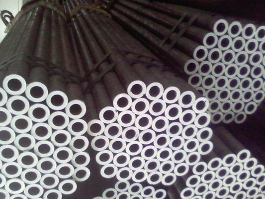 DIN17175 / ASTM A106 / DIN1629 Seamless Pipes For Oil Pipe , Pipeline , Structure Seamless Tube