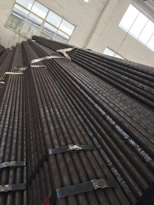 Standard DIN17175 Round Black mild steel seamless pipe Custom Fixed Length 6 - 16m