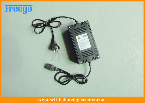 50 / 60HZ AC100 - 240V F3 Charger Electric Scooter Parts For European US