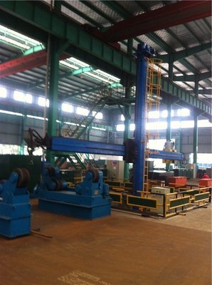 Industrial Automatic Column And Boom Welding Manipulators For Pipe Tank Vessel Boiler supplier