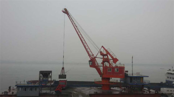 30 Ton Slewing Sea Port Portal Boom Crane With Electric Operated supplier