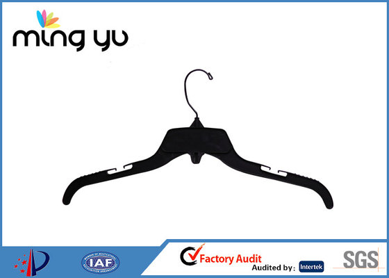36gsm Plastic Clothes Hangers Black With Metal Hook 22.5cm Length