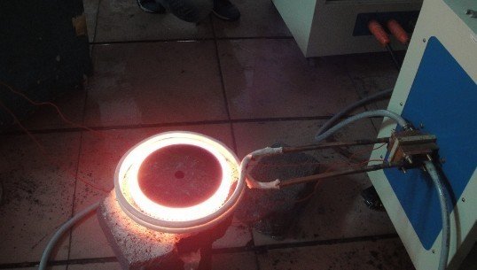 CE Approved Ultrahigh Frequency Induction Heating Equipment For Quenching 100KW