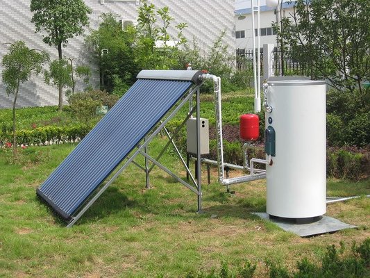 Household 150L Heat Pipe Separate Pressurized Solar Water Heater Systems Customized