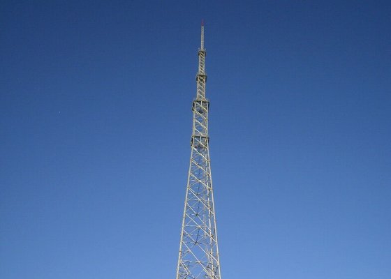 Four / Three Leg Radio Antenna Tower Durable ASTM A123 Galvanizing Standard supplier