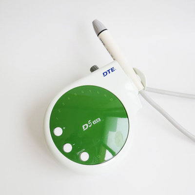 Woodpecker® DTE D5 LED Ultrasonic Scaler with LED