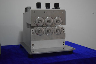 China Pre Scoring PCB Depanelizer Motorized PCB Separator With CE ISO Certification supplier