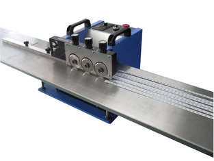 China PCB Depanelizer Machine For LED Assembly PCB Cutting Machine supplier