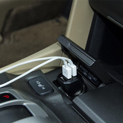 Bluetooth 헤드폰 검정 전기 여행 접합기, 5V 2 항구 USB 차 충전기