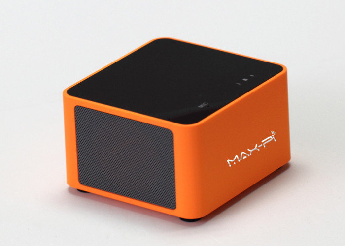 Touch Panel Outdoor Colorful Cube Bluetooth Speaker for Computer , Cell Phone