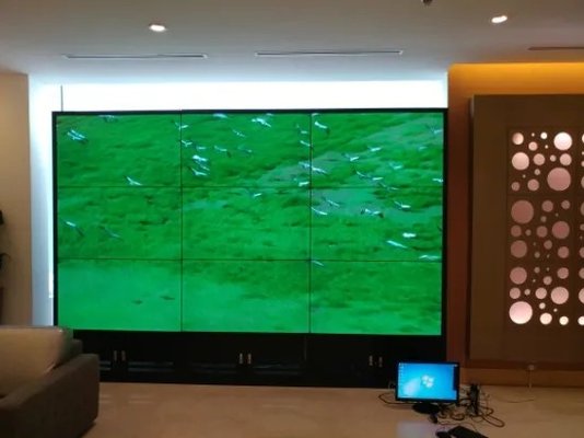 3.5mm 55 인치 이음새가 없는 LCD 영상 벽 다수 언어 시야각 178/178 도