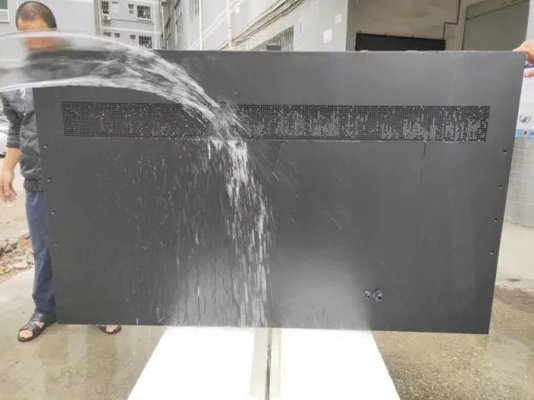 옥외 LCD 디지털 방식으로 Signage 65 인치 110-240V 거치 1 년 보장 벽으로 막으십시오