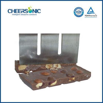High Efficiency Ultrasonic Pastry Cutting Machine For Raw Chocolate 20-40KHZ