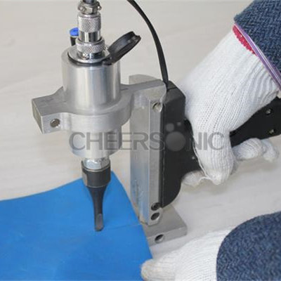 HSC500 Ultrasonic Industrial Sealing Machine For Non - Trace Underwear 28KHZ
