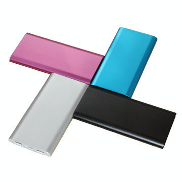 Thin Portable Dual USB Power Bank 8000mAh Universal Gift Power Pack