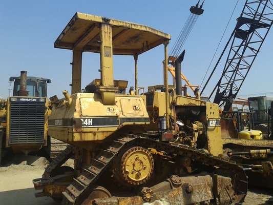 Second Hand Bulldozers Caterpillar D4H  Original Painting CAT Dozer D4