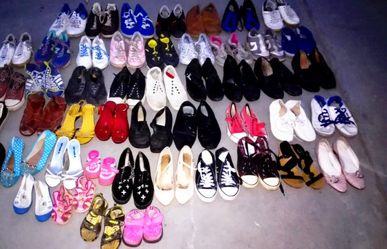 Bulk Grade A New & Returned Used Shoes Wholesale Sneakers / Athletics For Export