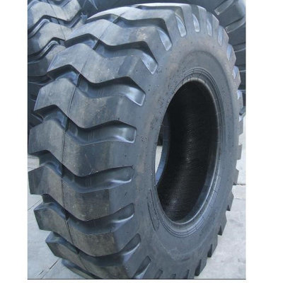 23.5-25 20/24PR Off Road Bias Ply Tire , 19.5/2.5 Standard Rim OTR Tyres