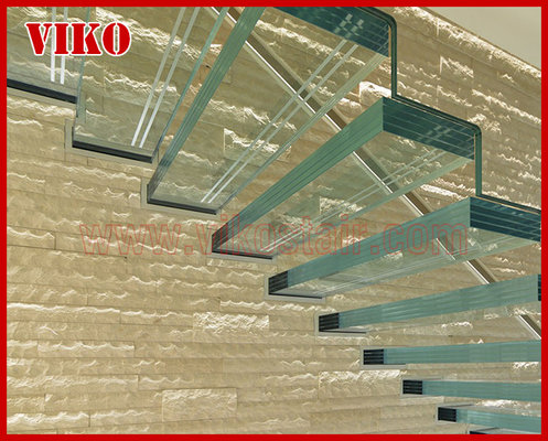 Floating Staircase VK51CTemperedGlass12mm Tread Glass LED Light strip StringerBeechTread StringerStainless Steel Powder