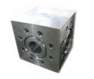 Studded Cross, 2-1/16" 5000PSI Run x 2-1/16" 5000PSI Run, Without Studs